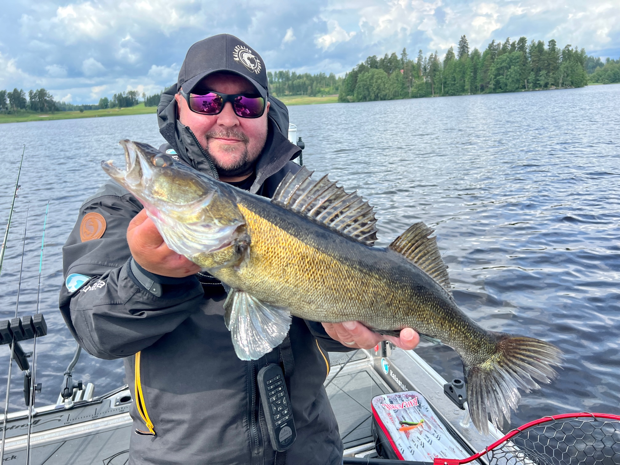 Kelluvat jigit testissä - Kalastajan Kanava