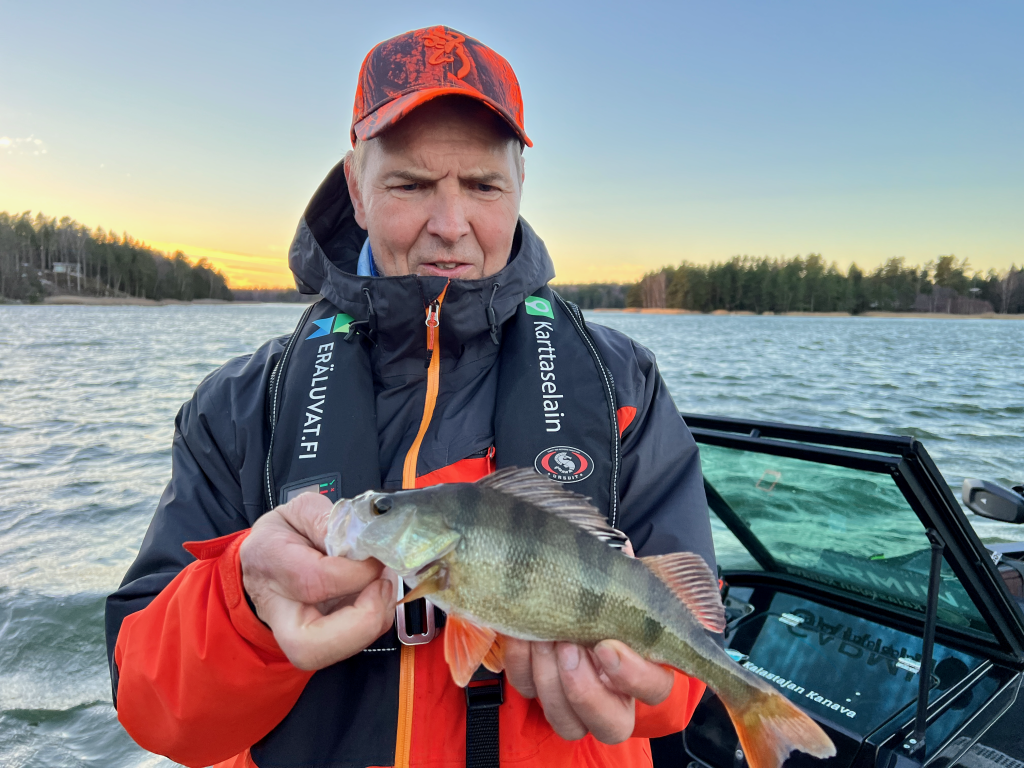 Esittelyssä toimittaja Jari Rannisto - Kalastajan Kanava